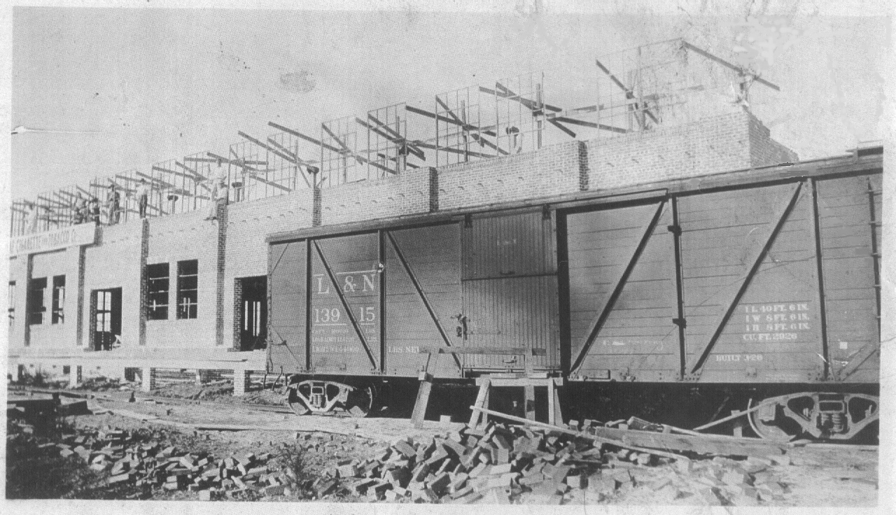 Hahira's Cigarette Factory